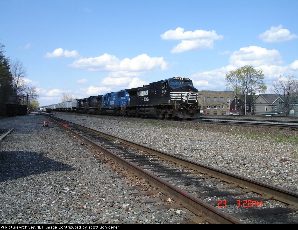 NS 9416 & NS (ex.CR) 6715 WB